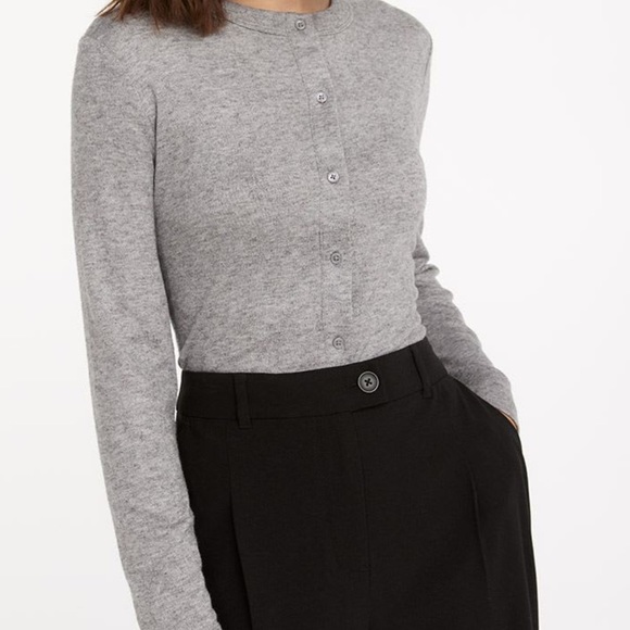 Reitmans | Sweaters | Classic Front Buttoned Cardigan | Poshmark